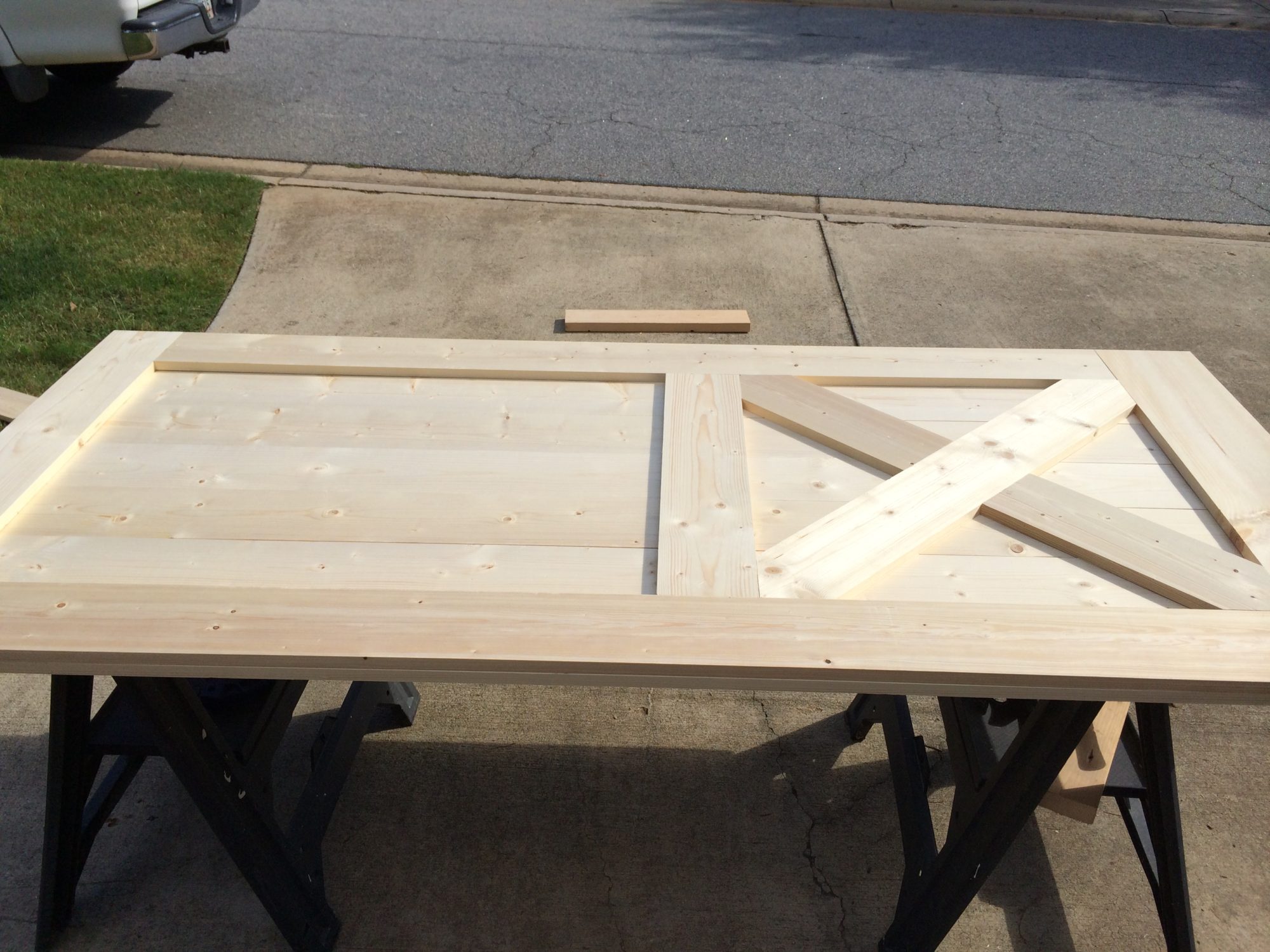 How to Build & Install a Sliding Barn Door – Building Our Rez